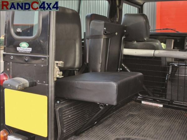 DA4067 Land Rover Defender Rear Inward Facing Seat Black Vinyl 90 110 ...